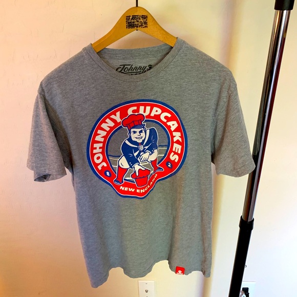 Johnny Cupcakes | Shirts | Johnny Cupcakes Mens Tee | Poshmark